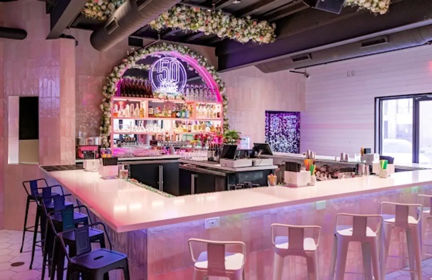 Riot House Scottsdale Reservations | Alotea Concierge