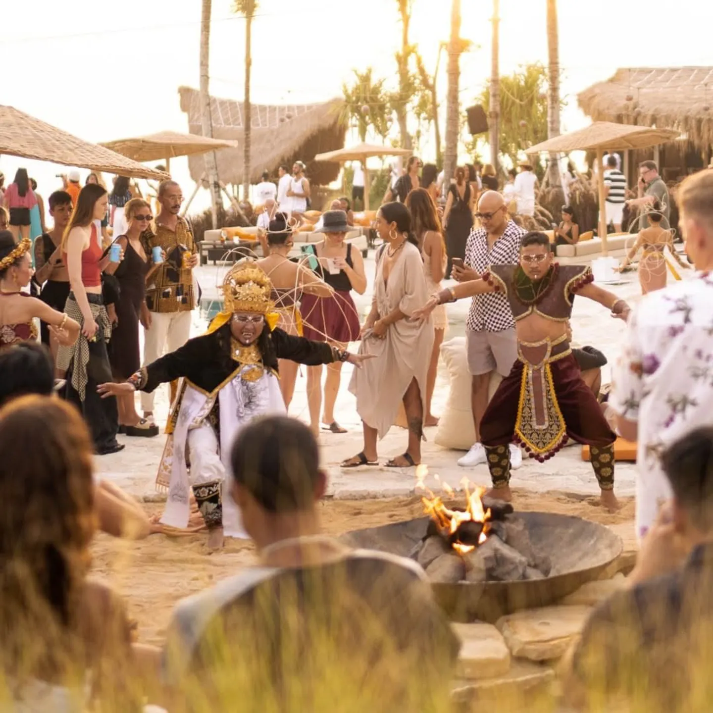 Café del Mar Bali Beach Club Bali Beach Club: Sunbeds, Info & Reservations