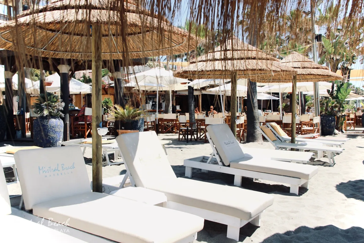 La plage casanis Marbella Beach Club: Sunbeds, Info & Reservations