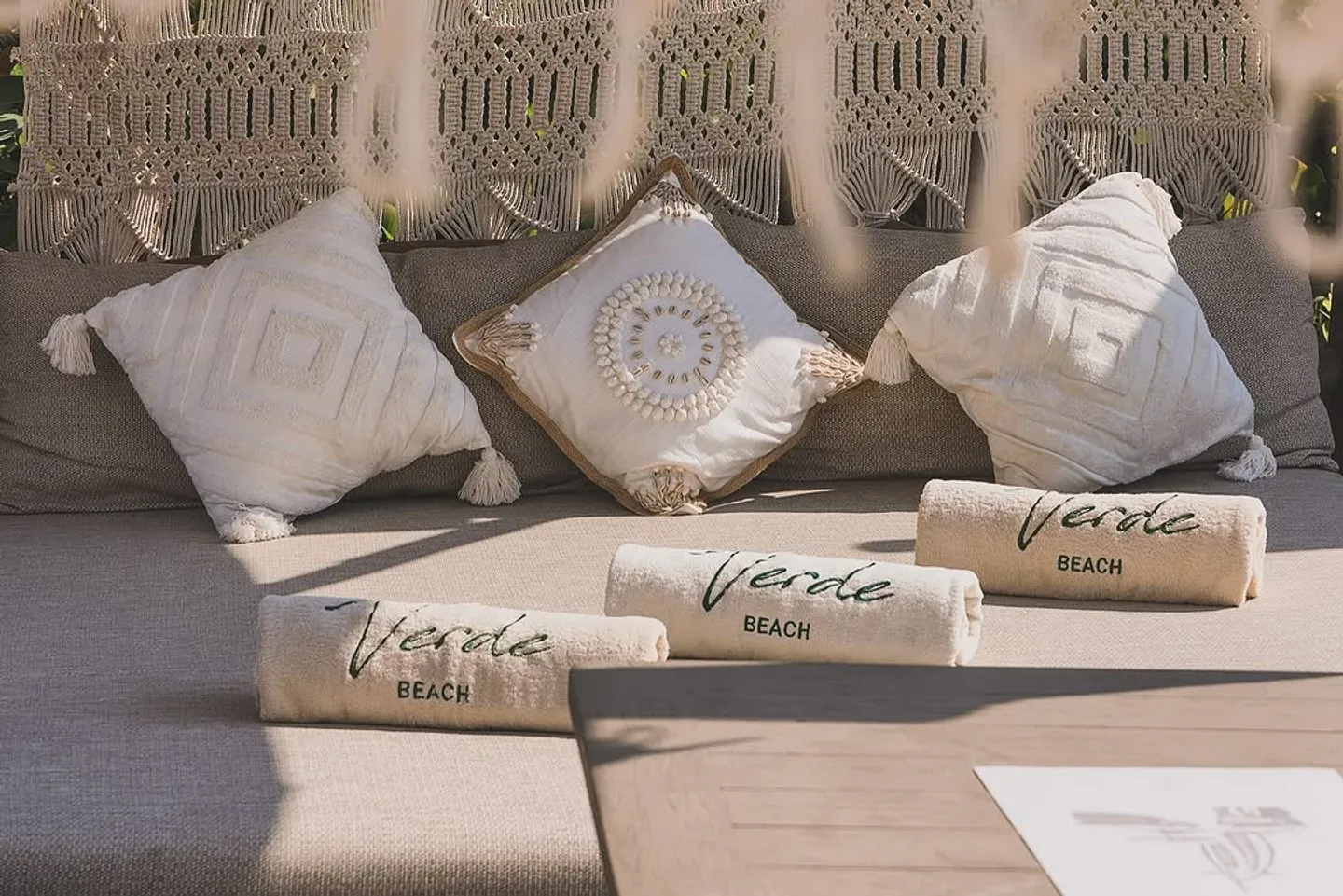 Verde Beach Dubai Beach Club: Sunbeds, Info & Reservations