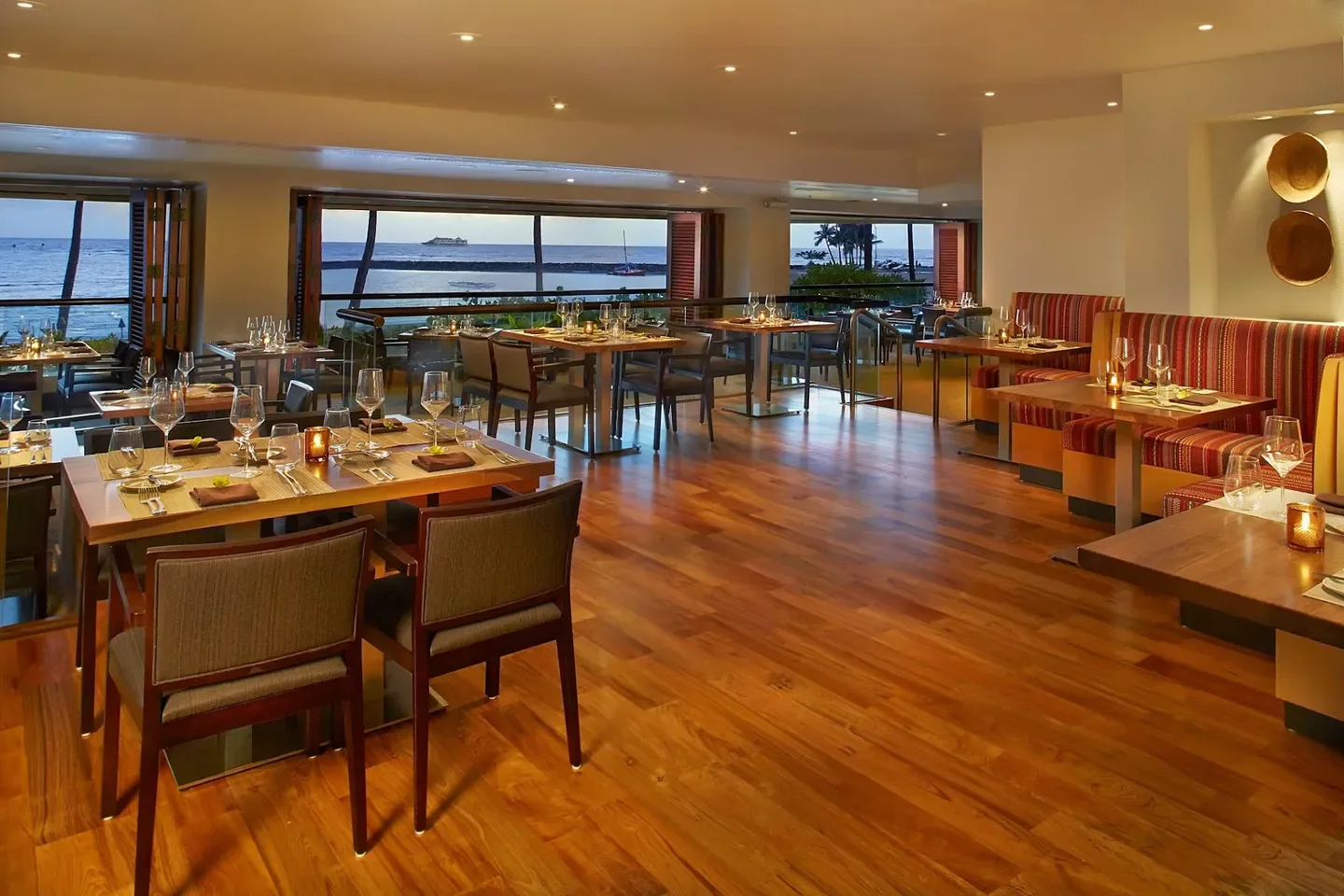 MW Restaurant Honolulu Reservations | Alotea Concierge