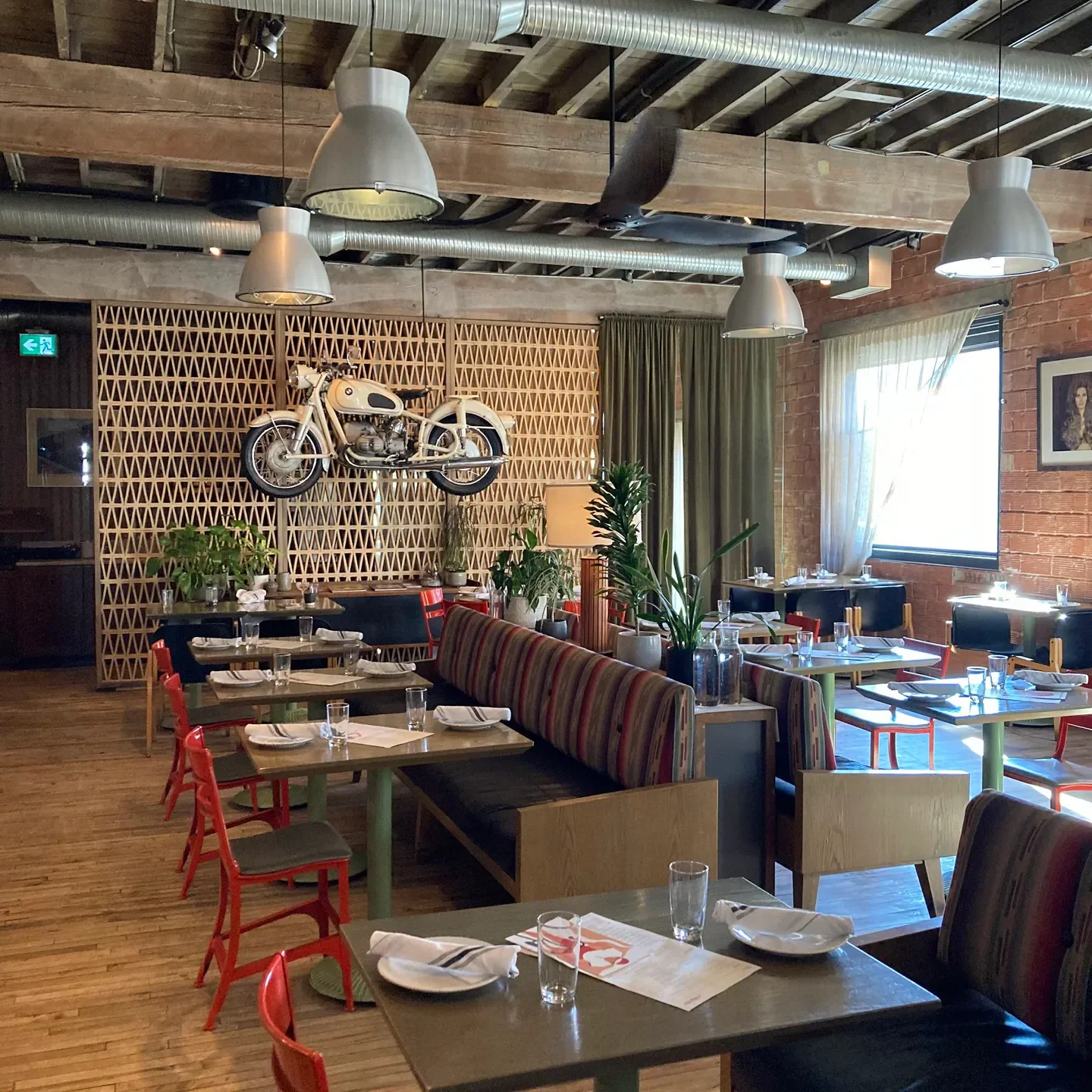 Major Tom Calgary Reservations | Alotea Concierge