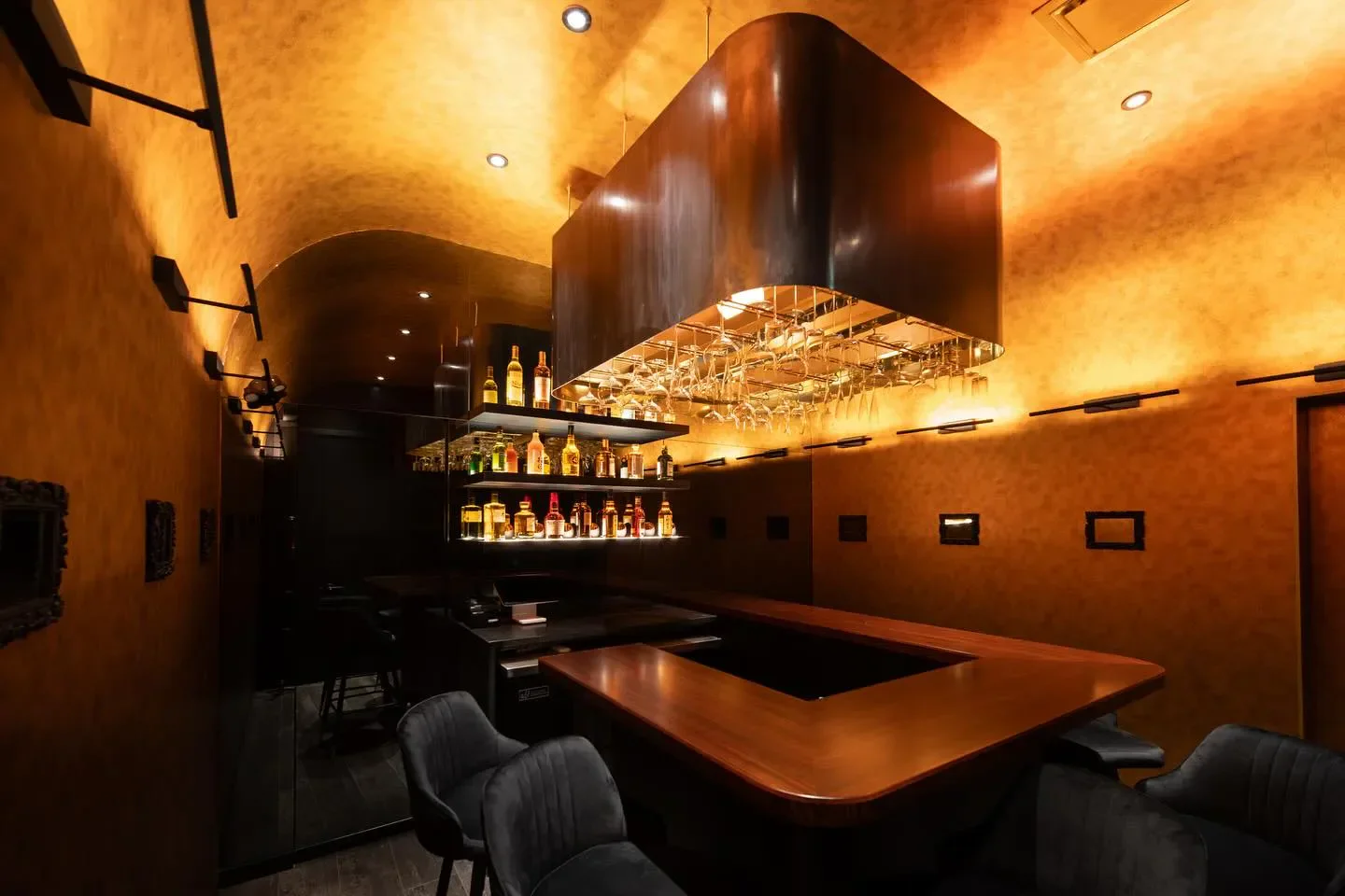 EIGHT Calgary Reservations | Alotea Concierge