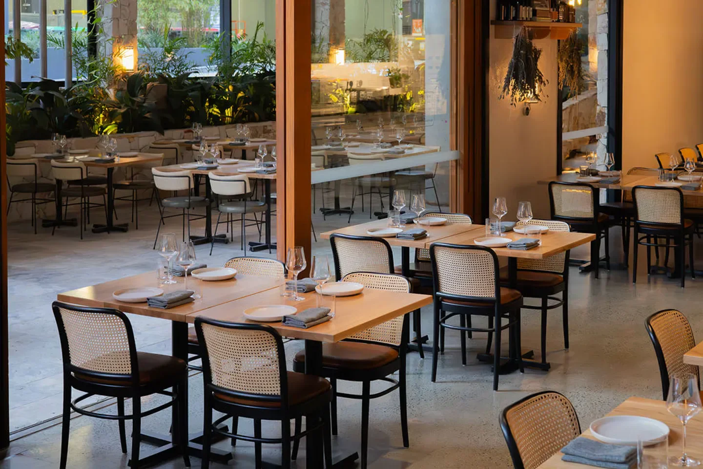 Rogue Bistro Brisbane Reservations | Alotea Concierge