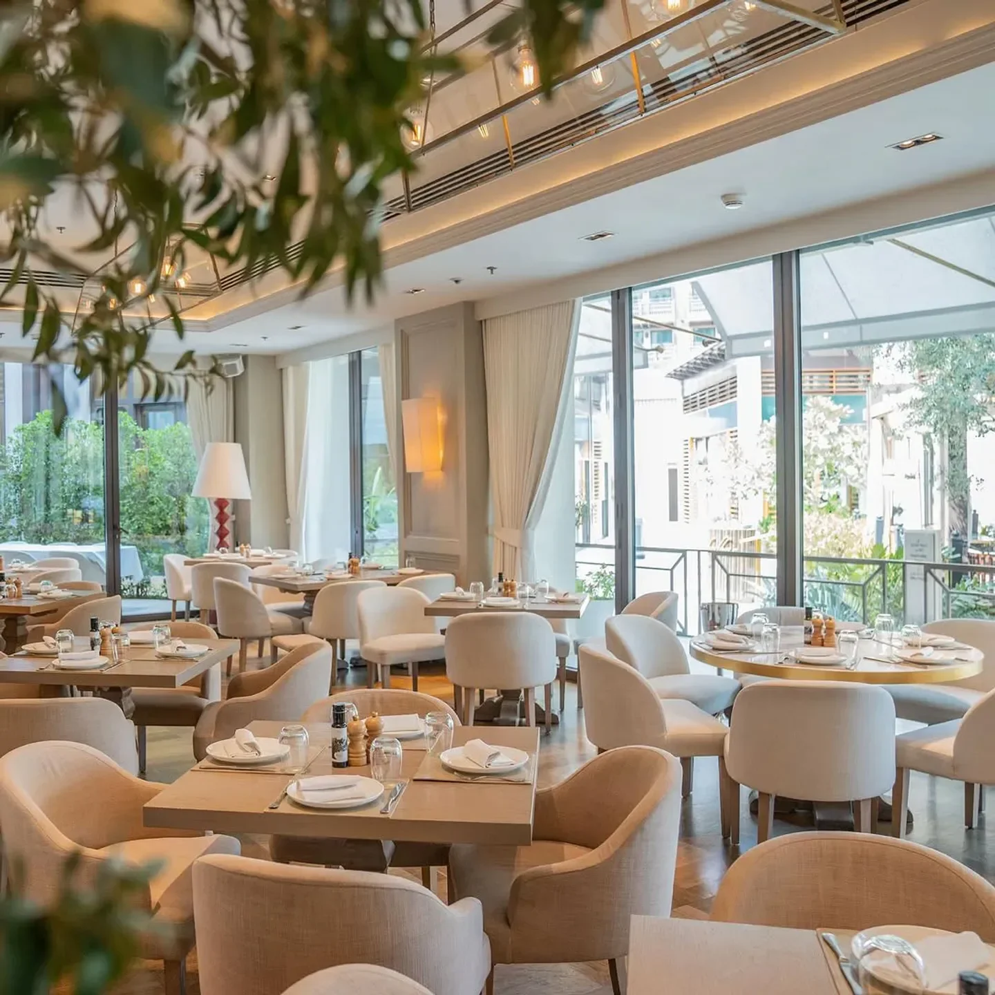Al Nafoorah Dubai Reservations | Alotea Concierge