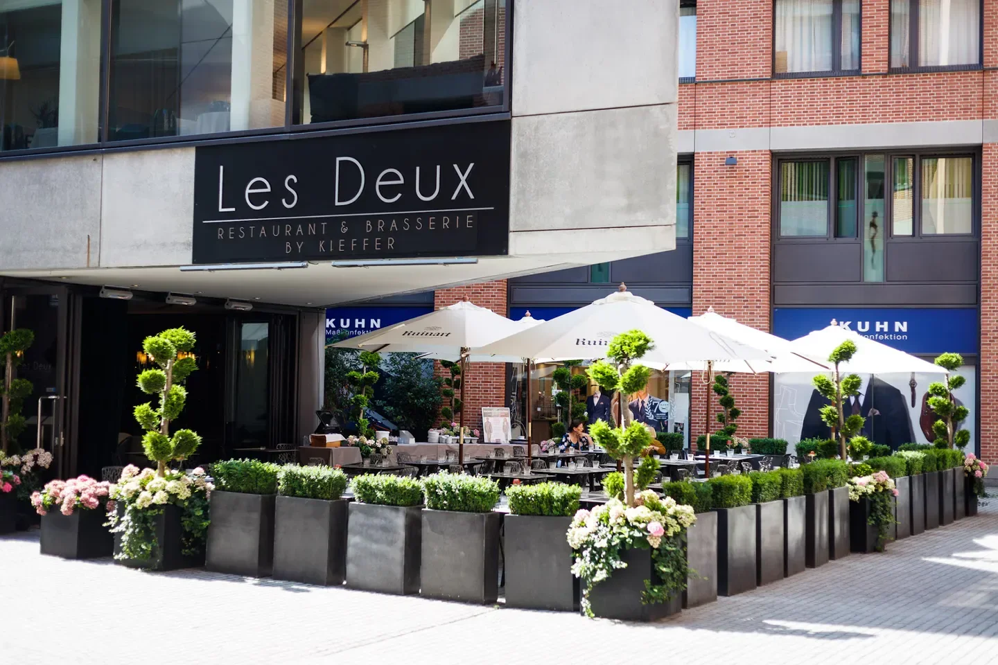 Les Deux Munich Reservations | Alotea Concierge