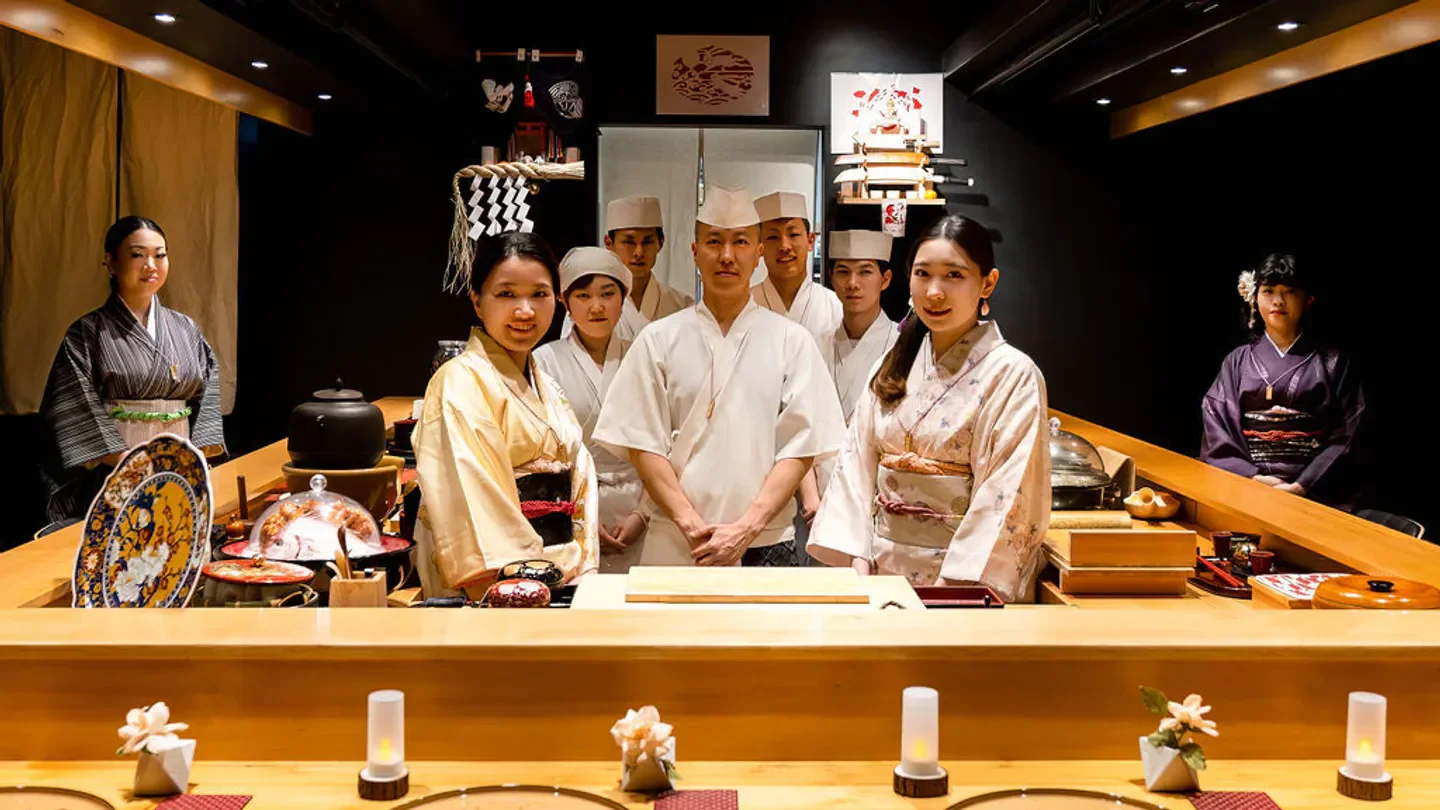iDen & QuanJuDe Beijing Duck House Vancouver Reservations | Alotea ...
