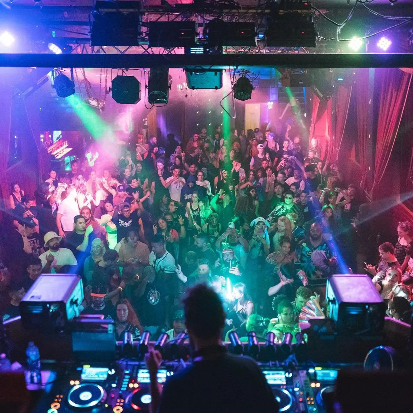 Top 10 Nightclubs in Seattle | Alotea Concierge