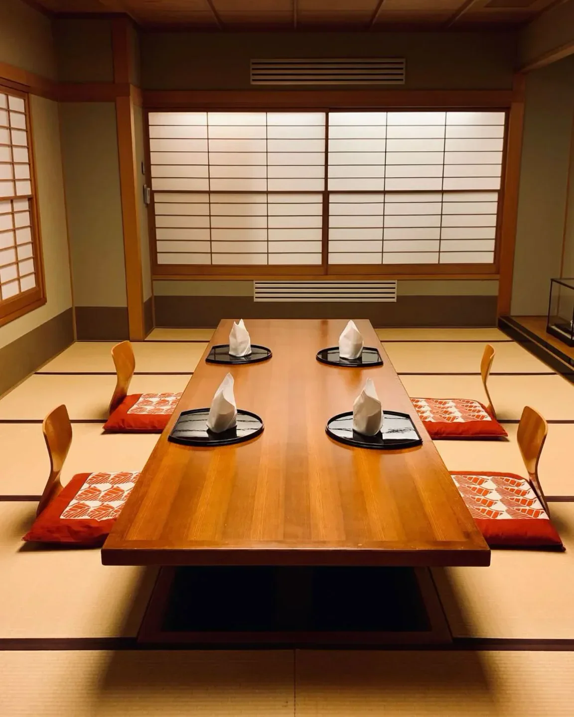 RON Gastrobar Amsterdam Reservations | Alotea Concierge